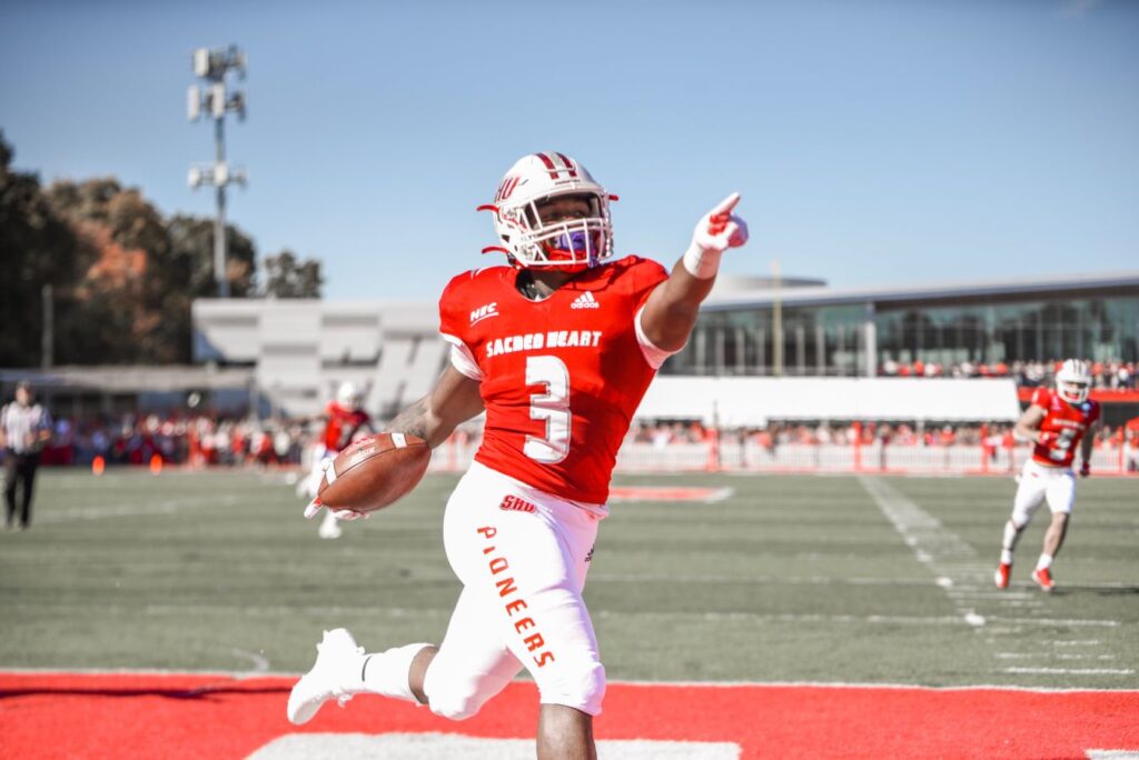 Sacred Heart Opts to Play as FCS Independent in 2024 - Fear The FCS